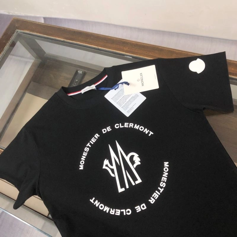 Inexpensive Moncler T-Shirts
