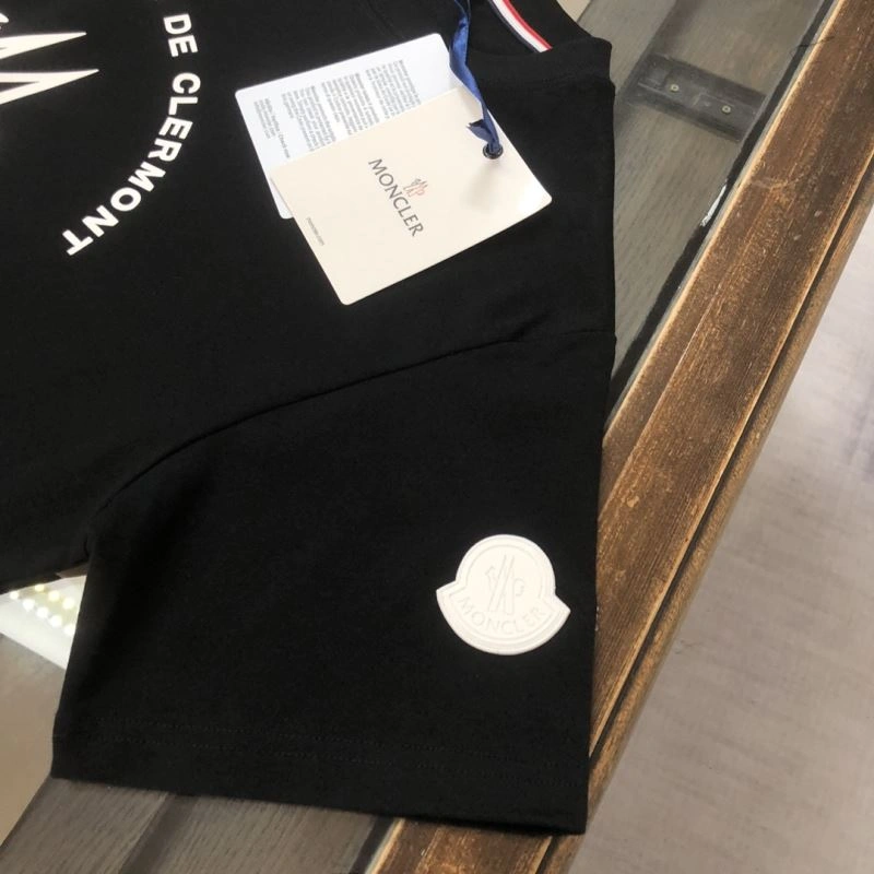 Inexpensive Moncler T-Shirts