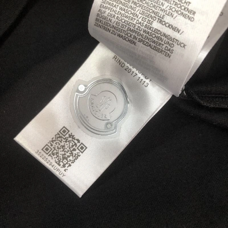 Inexpensive Moncler T-Shirts