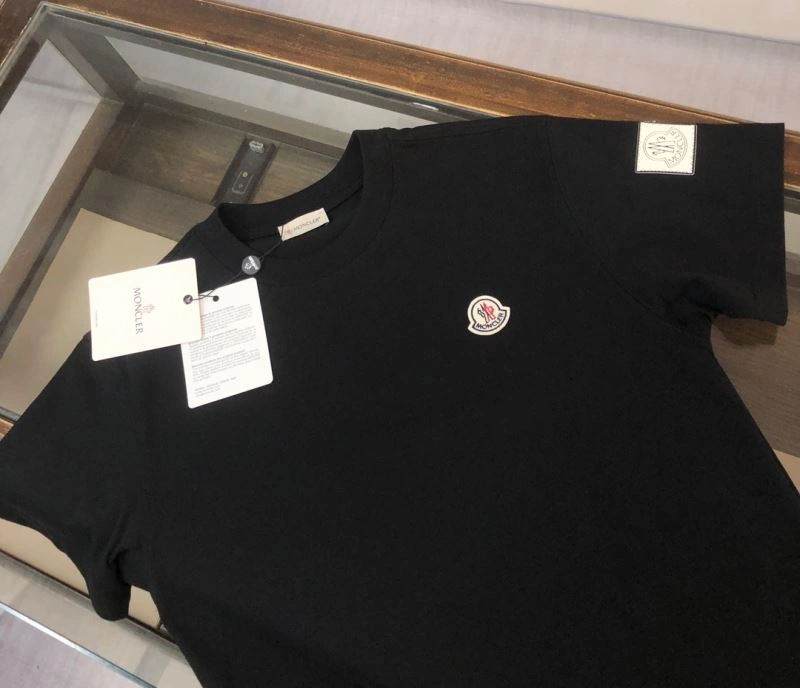 Top mirror Moncler T-Shirts