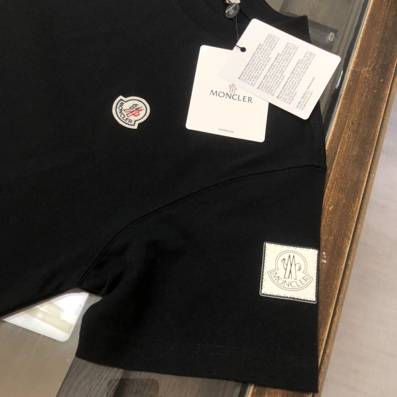 Top mirror Moncler T-Shirts