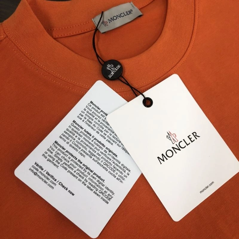 Top mirror Moncler T-Shirts