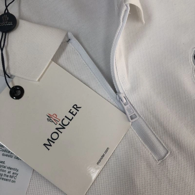 Bargain Moncler T-Shirts