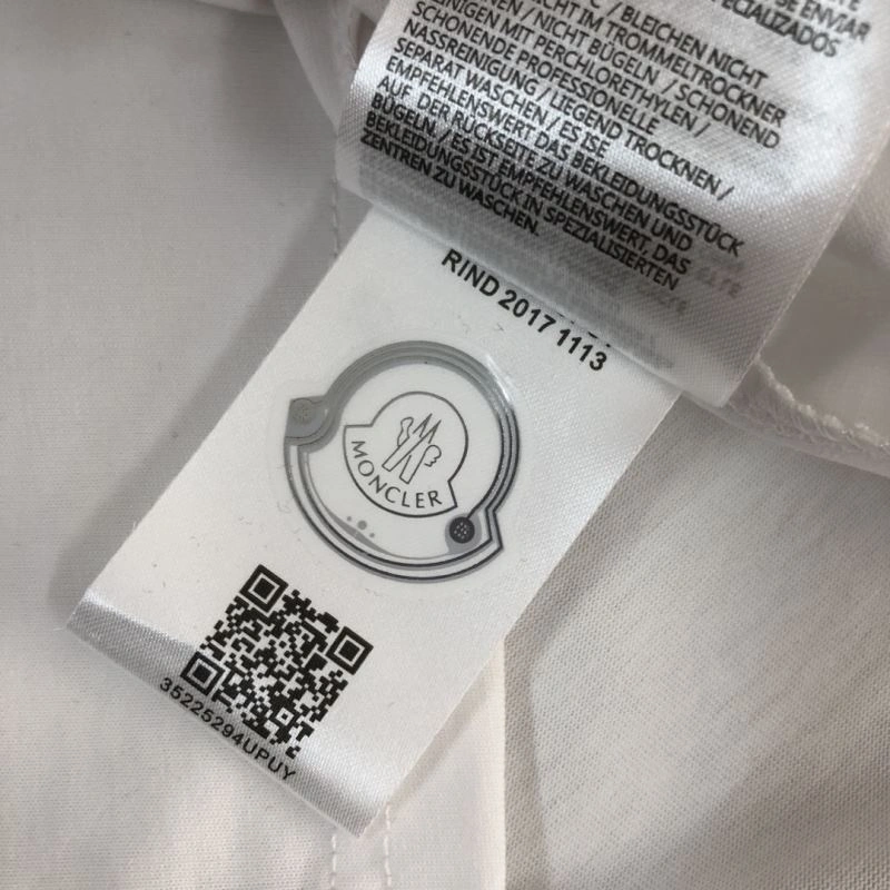 Cut-rate Moncler T-Shirts