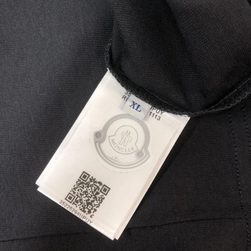 Brand-authenticated Moncler T-Shirts