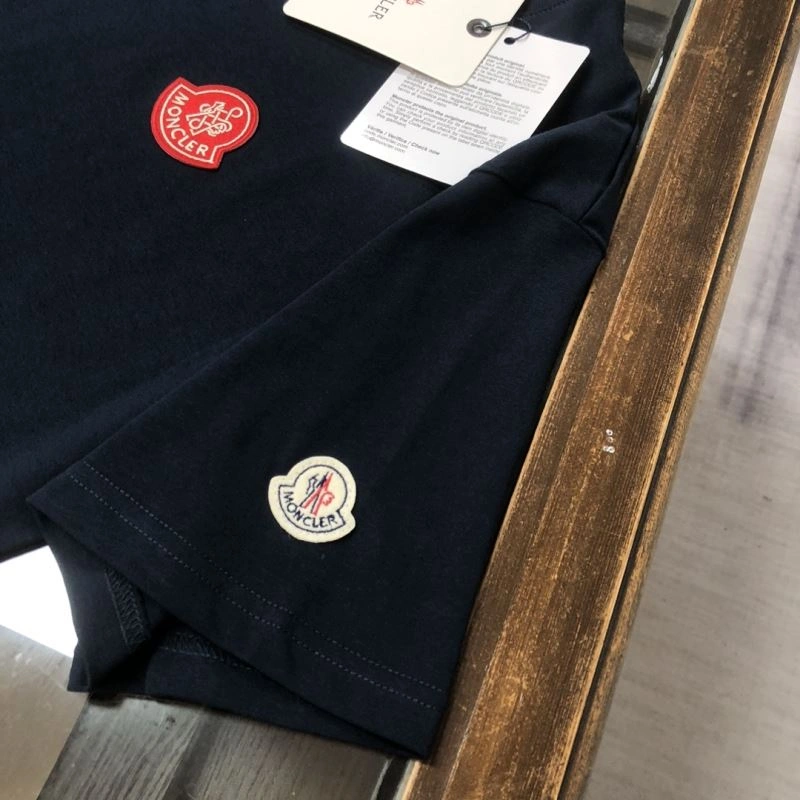 Low-cost Moncler T-Shirts