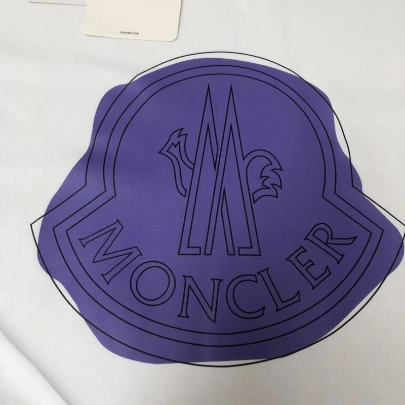 Inexpensive Moncler T-Shirts
