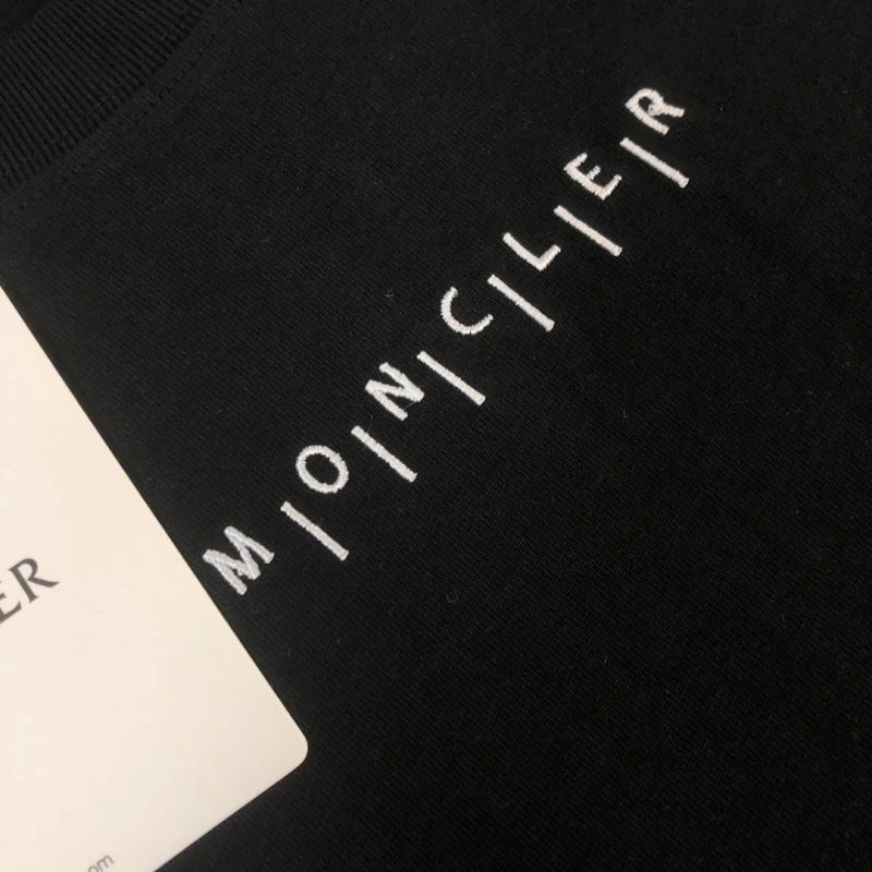 Top mirror Moncler T-Shirts