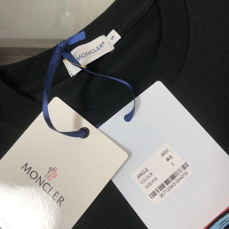 Cut-rate Moncler T-Shirts