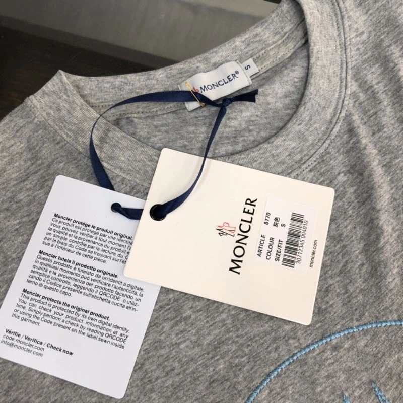 Bargain Moncler T-Shirts