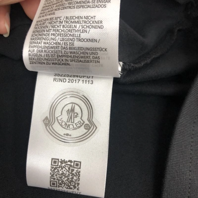 Accurate model Moncler T-Shirts