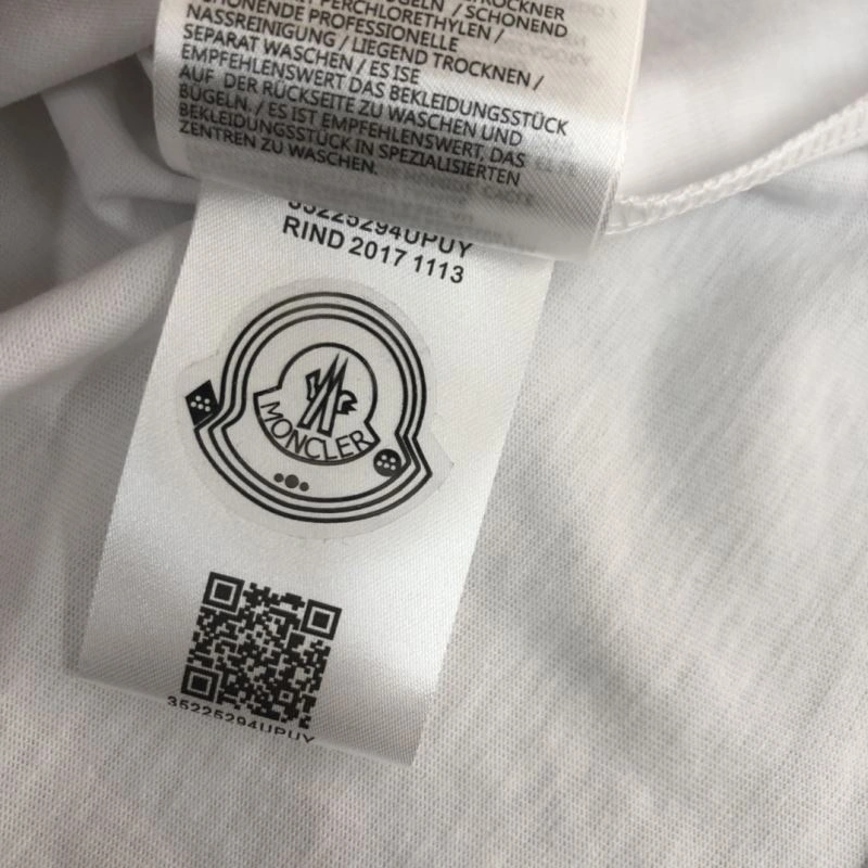 Top mirror Moncler T-Shirts