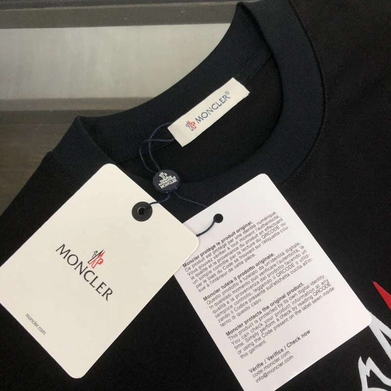 Brand-original Moncler T-Shirts