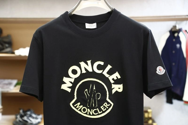 Accurate model Moncler T-Shirts
