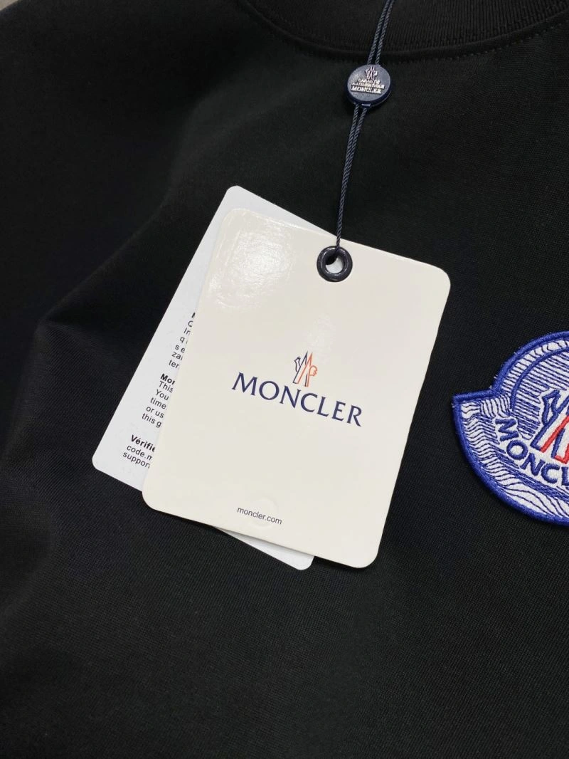 Inexpensive Moncler T-Shirts