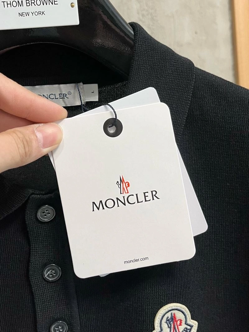 Top mirror Moncler T-Shirts