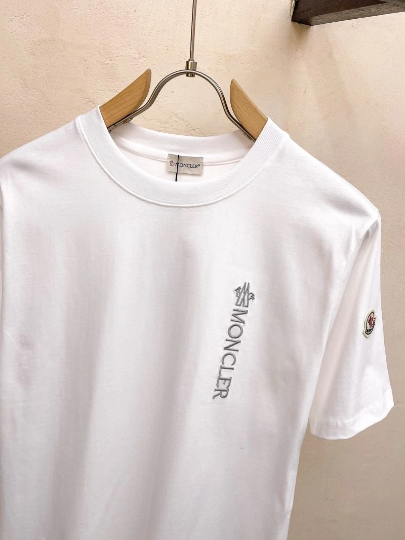 Top mirror Moncler T-Shirts