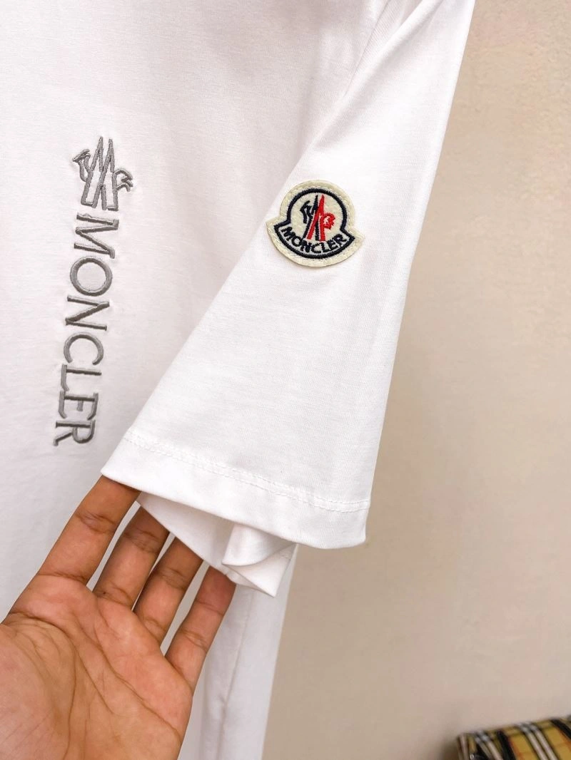 Top mirror Moncler T-Shirts
