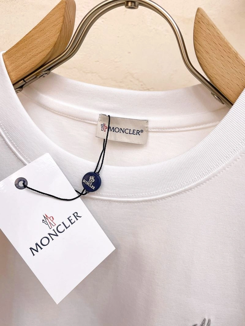 Top mirror Moncler T-Shirts