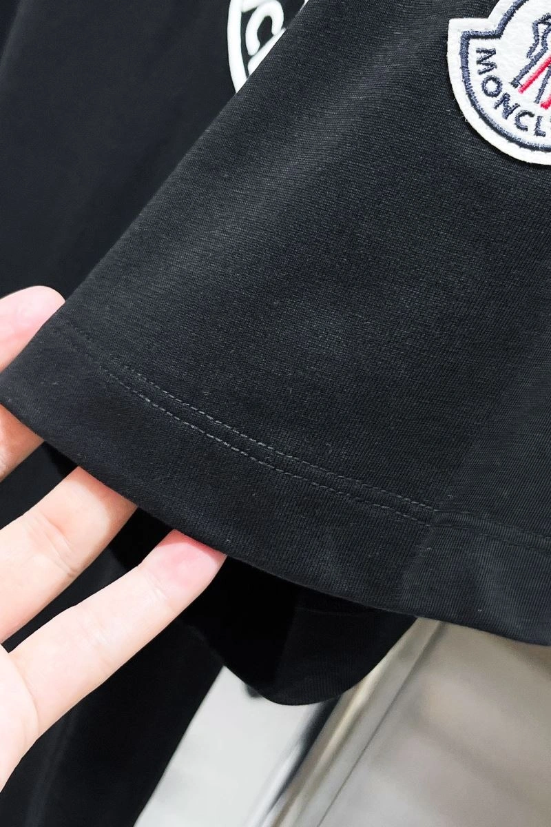 Inexpensive Moncler T-Shirts