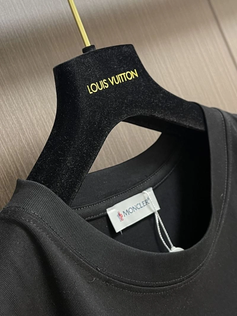 Inexpensive Moncler T-Shirts