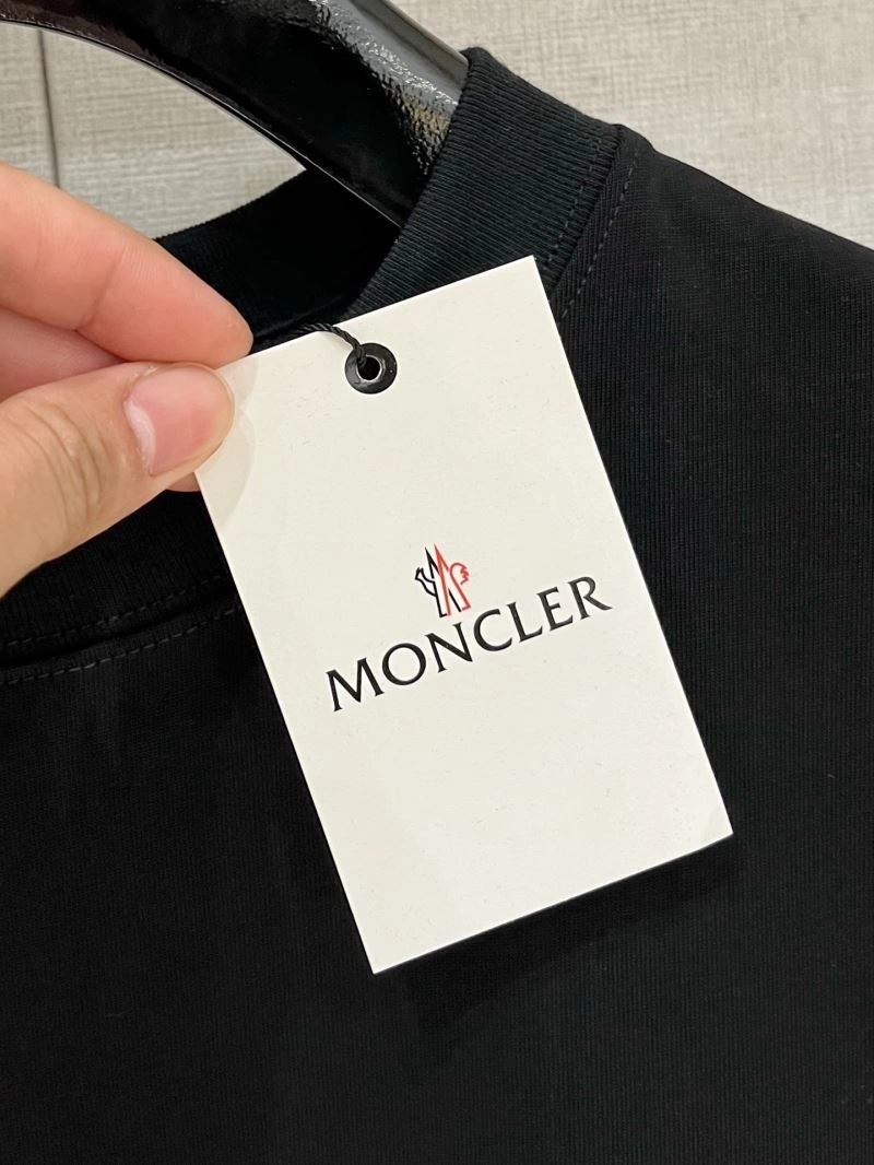 Top mirror Moncler T-Shirts