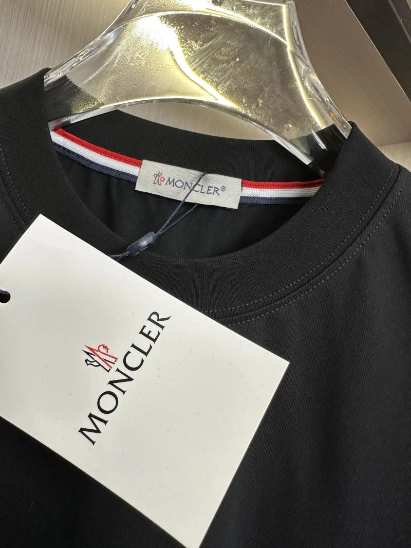 Cut-rate Moncler T-Shirts