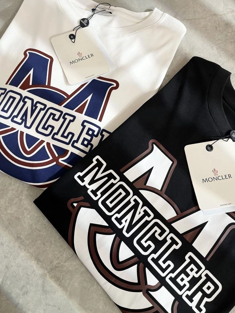 Top mirror Moncler T-Shirts