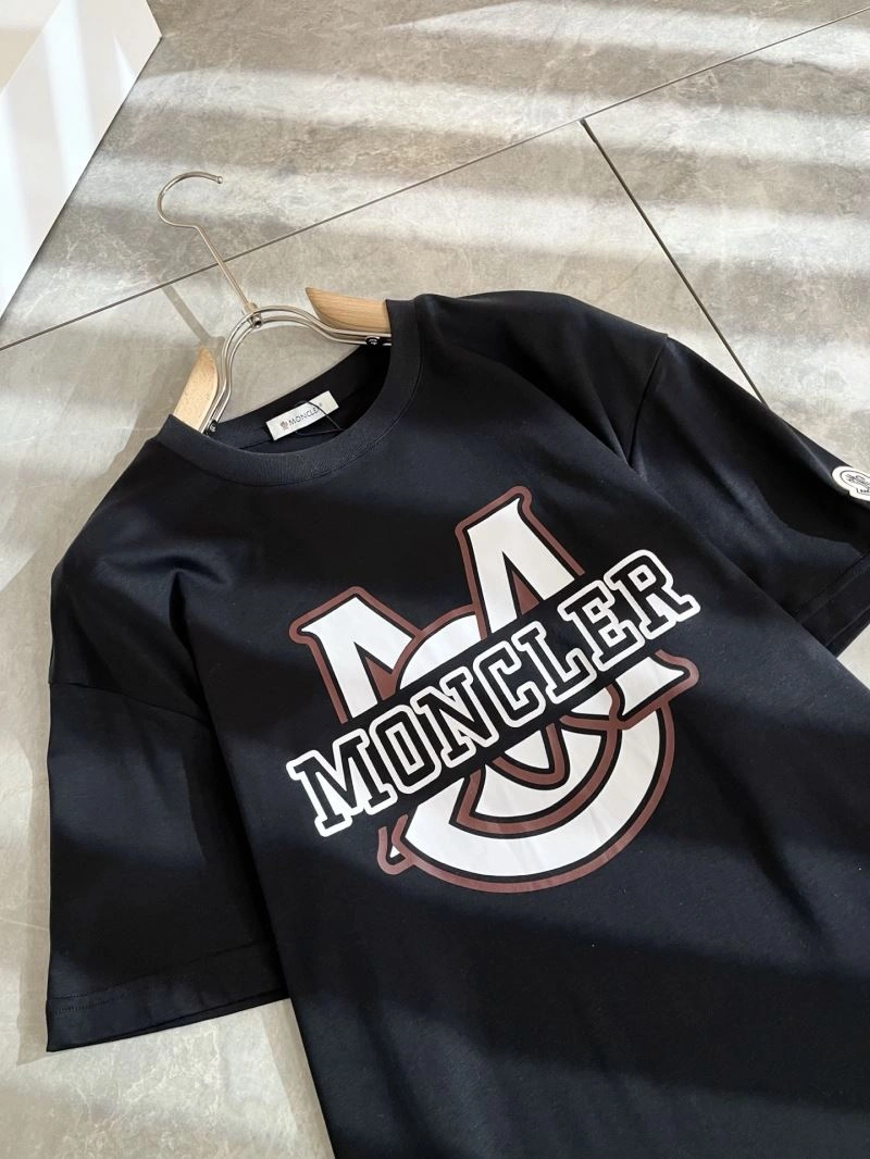Top mirror Moncler T-Shirts
