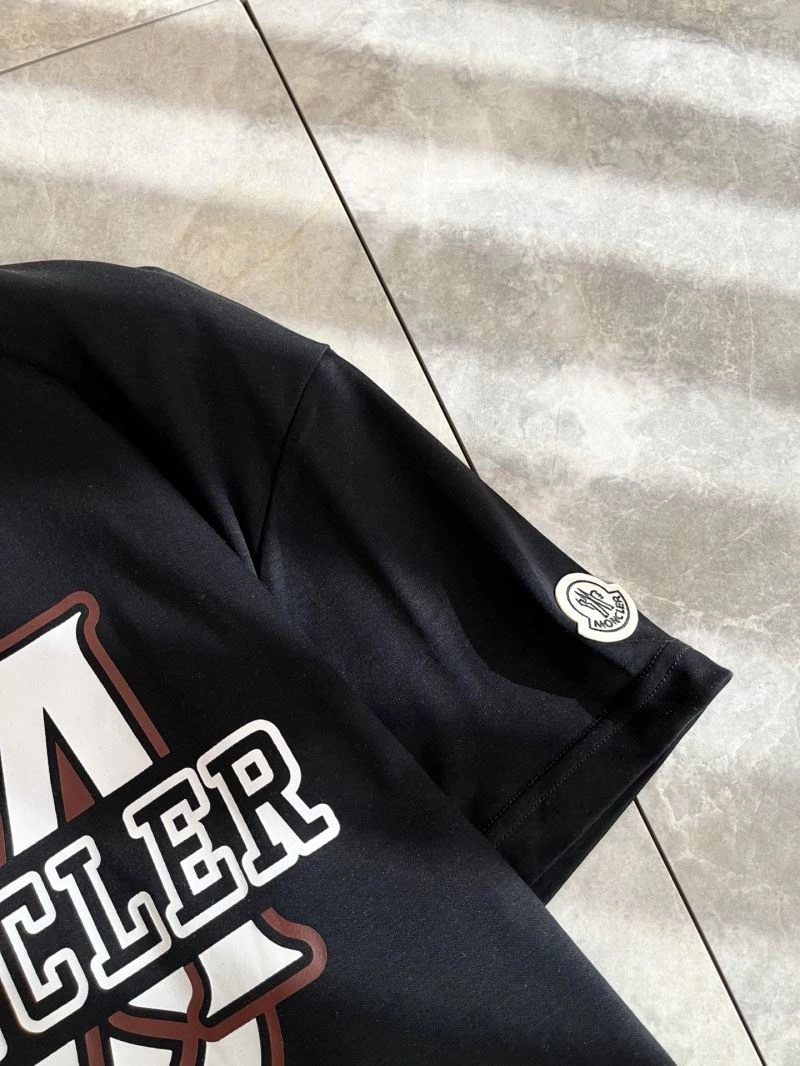Top mirror Moncler T-Shirts