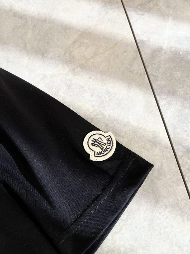 Top mirror Moncler T-Shirts