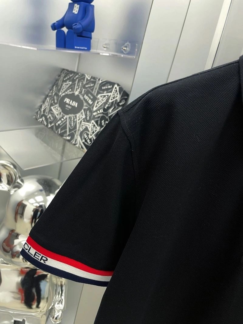 Bargain Moncler T-Shirts