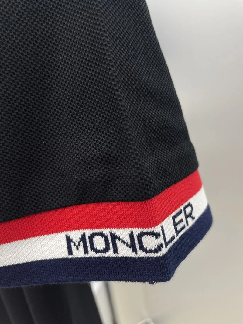 Bargain Moncler T-Shirts