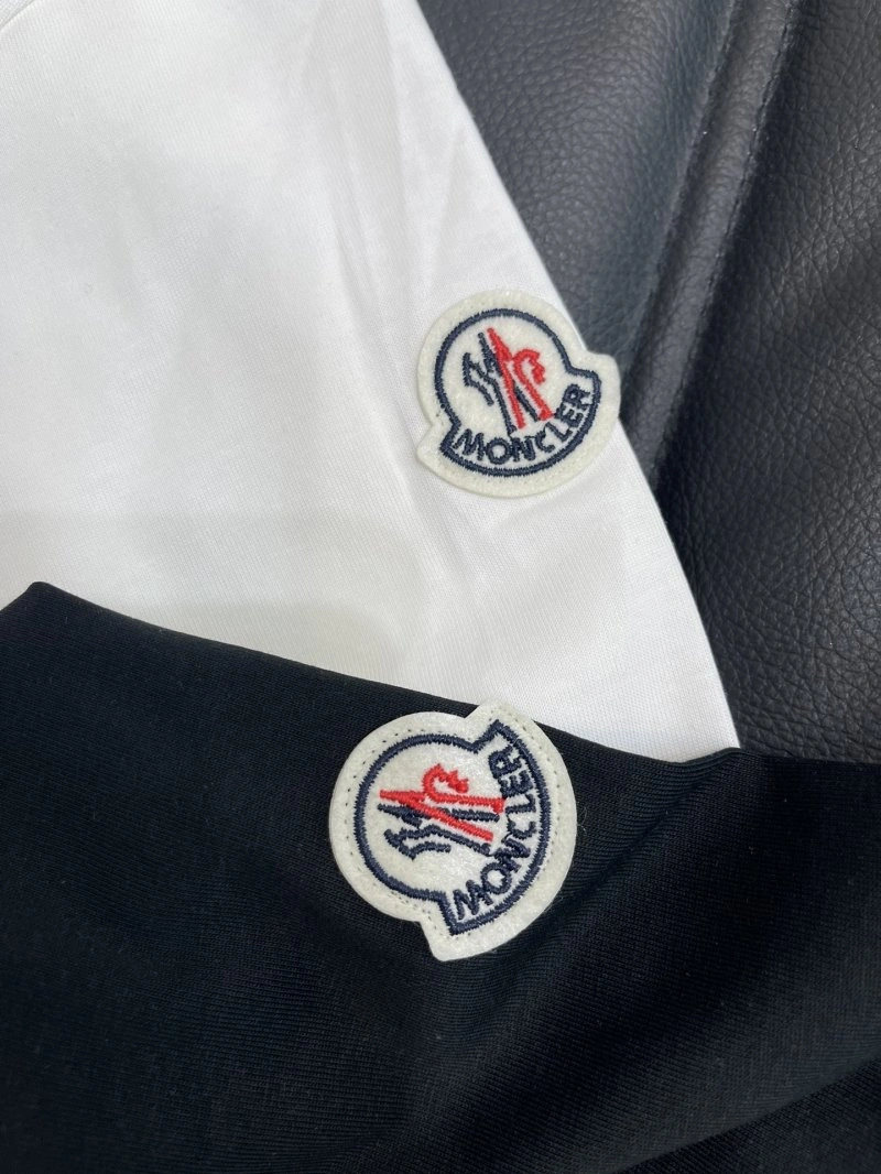 Cut-rate Moncler T-Shirts