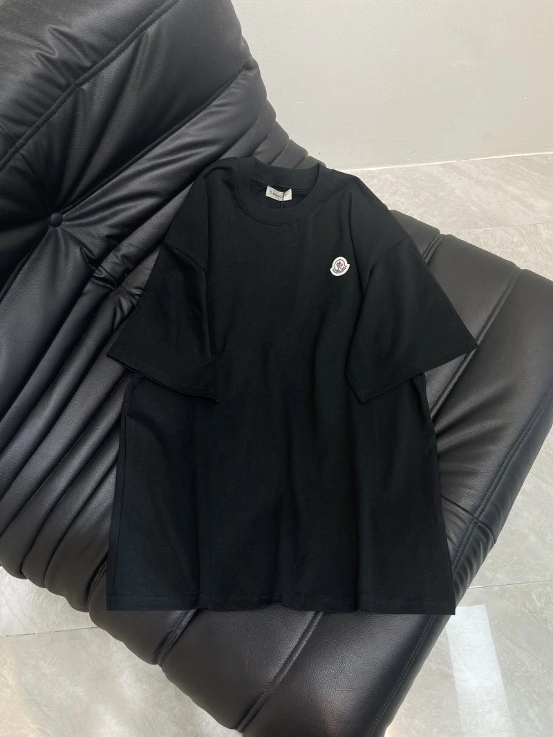Inexpensive Moncler T-Shirts