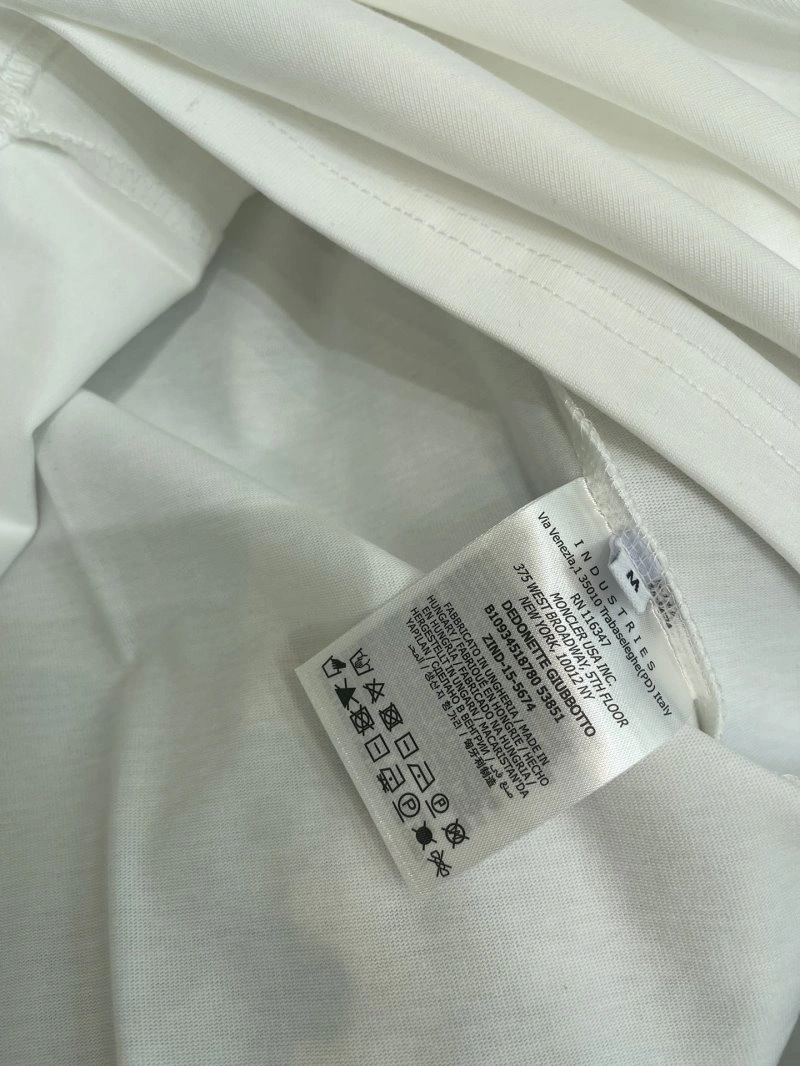 Inexpensive Moncler T-Shirts
