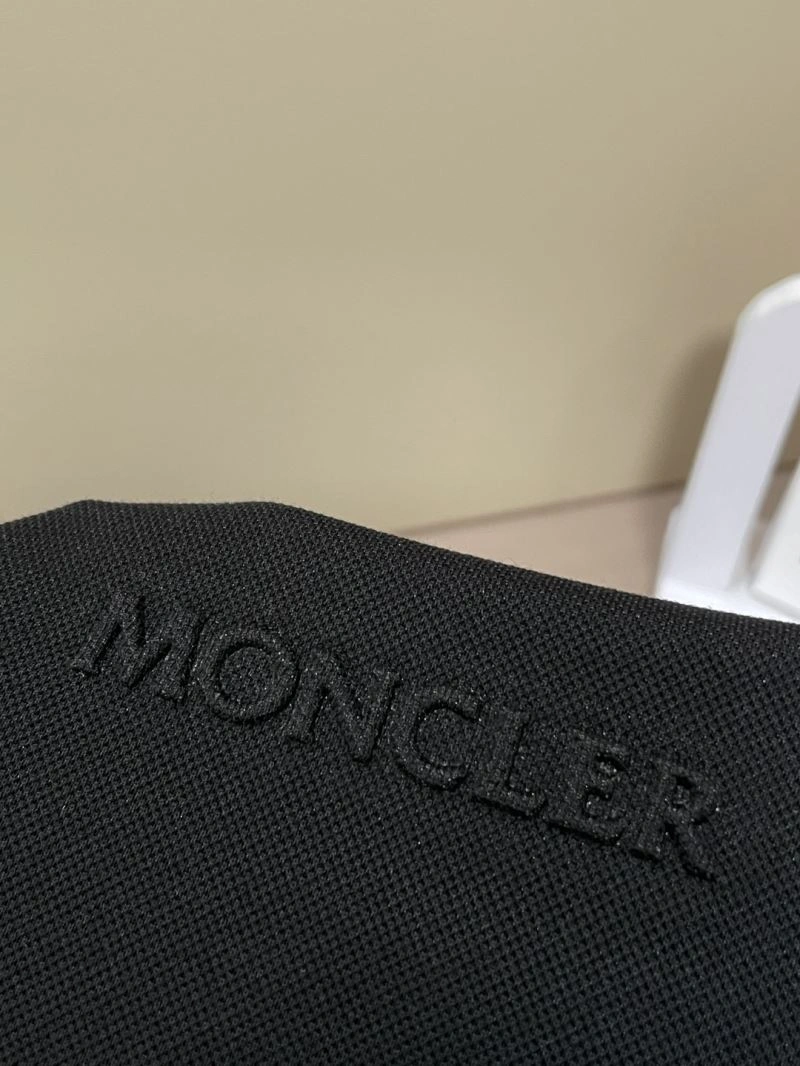 Bargain Moncler T-Shirts