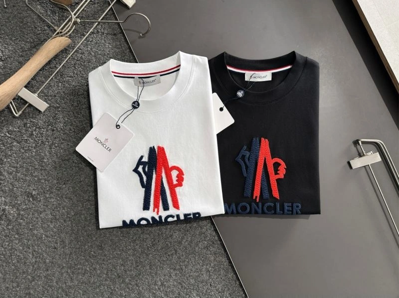 Inexpensive Moncler T-Shirts
