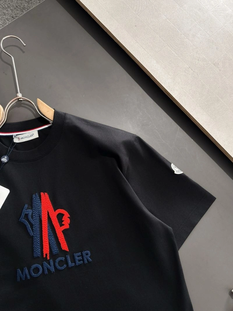Inexpensive Moncler T-Shirts