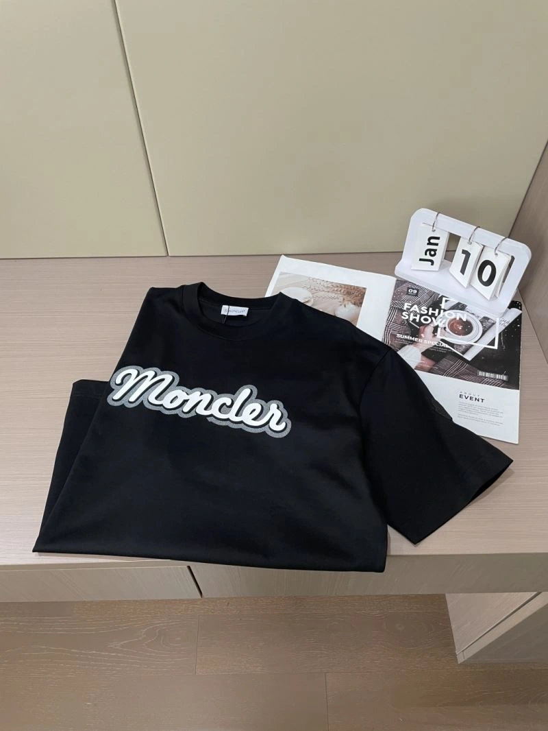 Inexpensive Moncler T-Shirts
