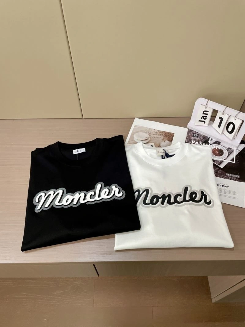Inexpensive Moncler T-Shirts