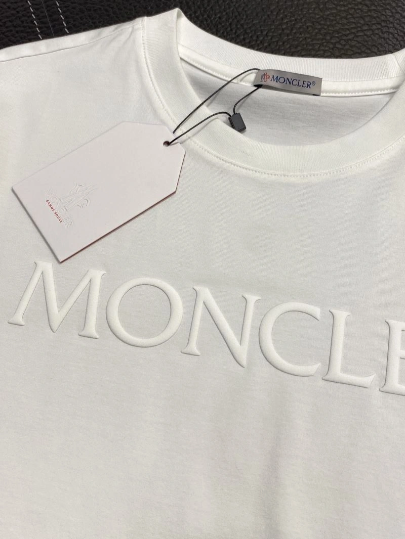 Inexpensive Moncler T-Shirts