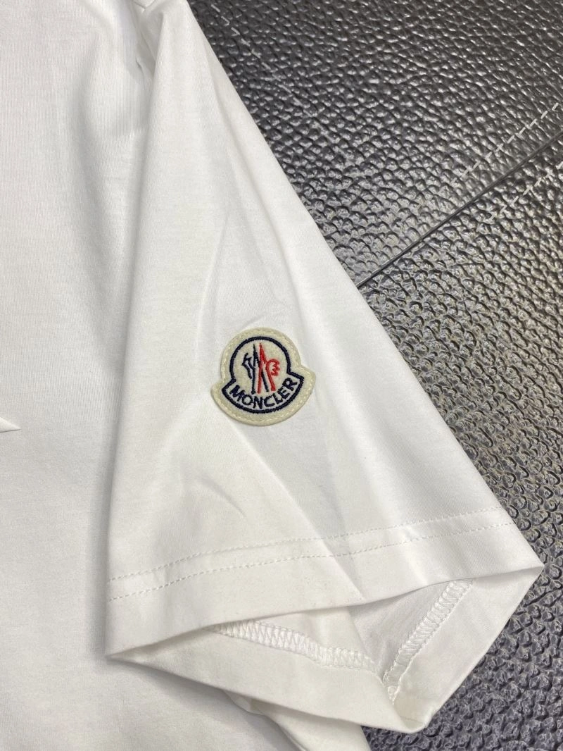 Inexpensive Moncler T-Shirts