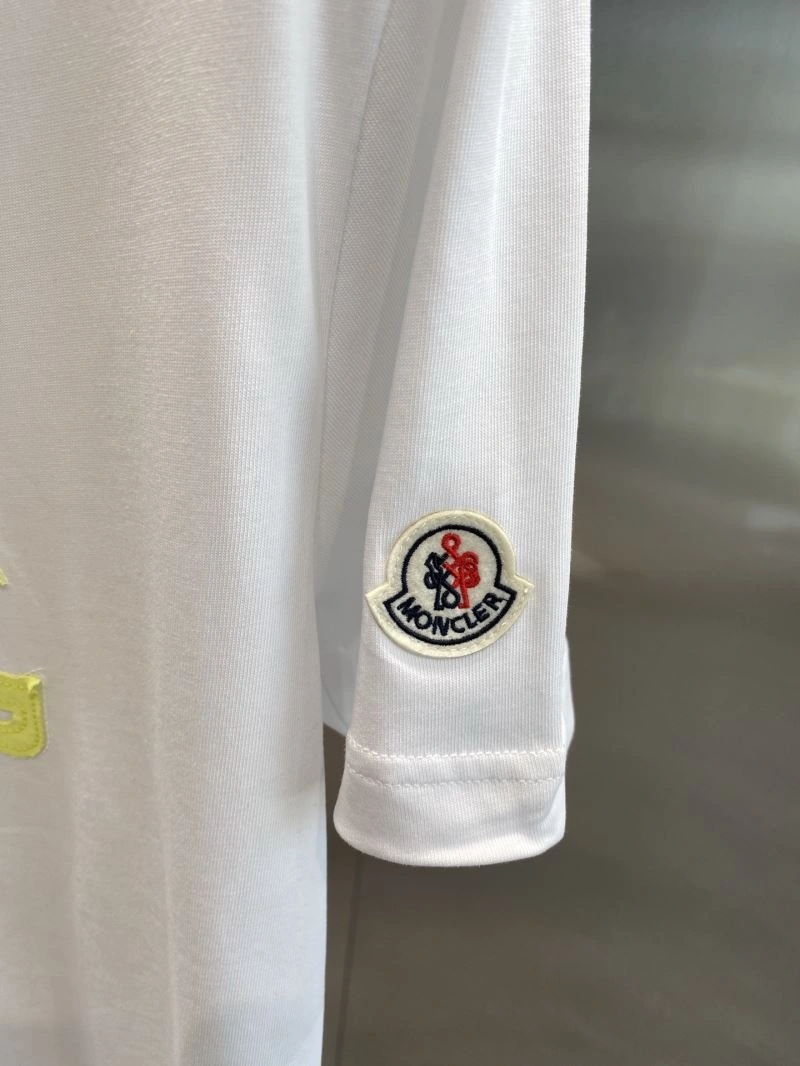Low-cost Moncler T-Shirts