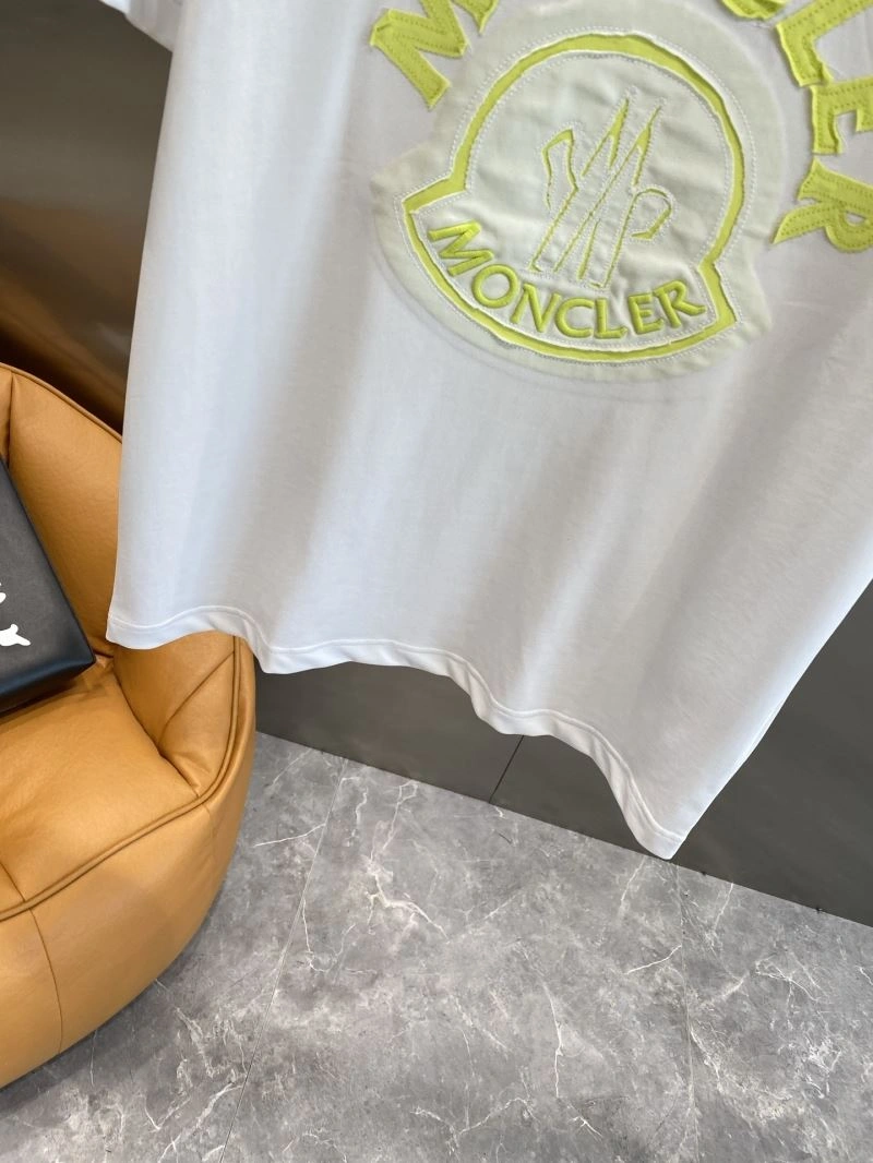 Low-cost Moncler T-Shirts