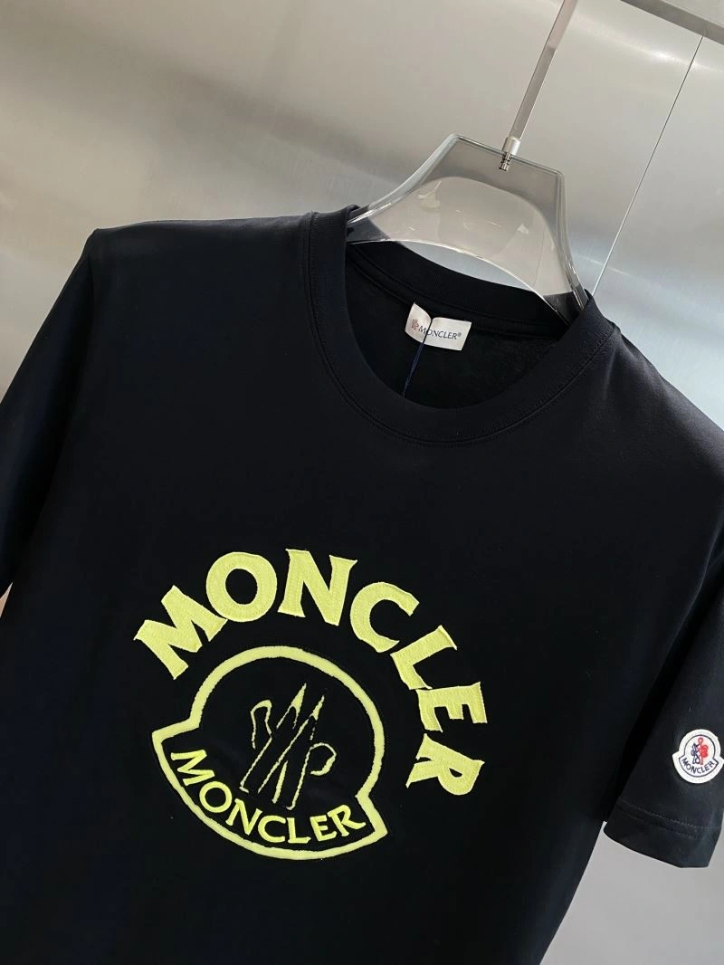 Inexpensive Moncler T-Shirts