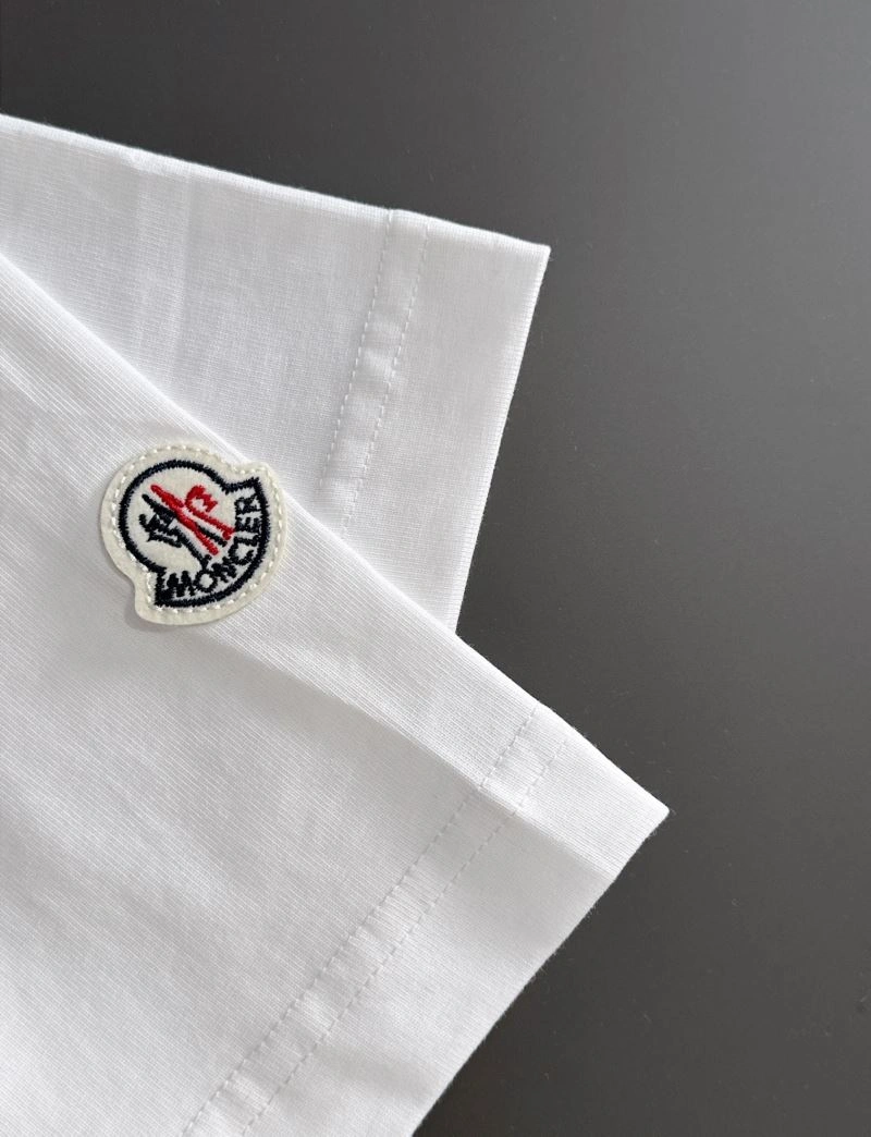 Low-cost Moncler T-Shirts