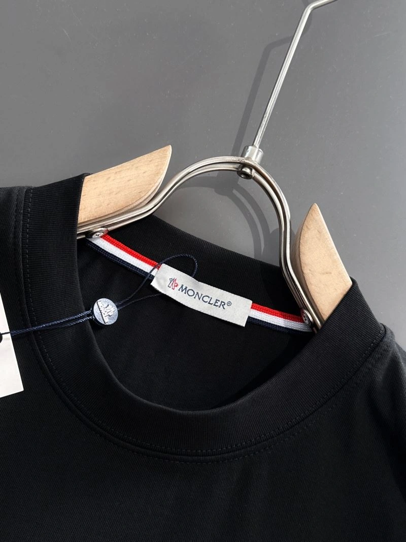 Inexpensive Moncler T-Shirts
