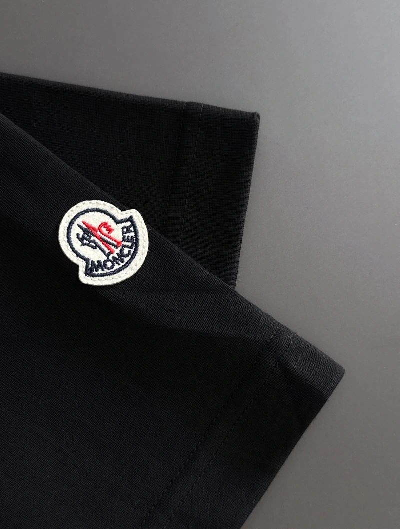 Inexpensive Moncler T-Shirts