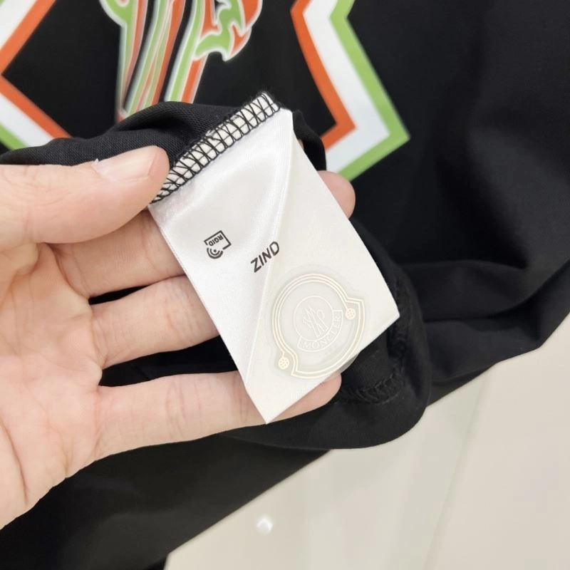 Accurate model Moncler T-Shirts